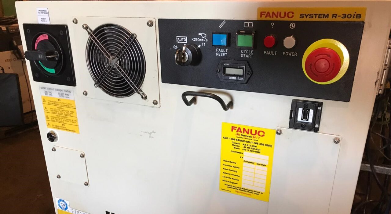 FANUC M-710iC/70 | Material Handling Robot | Universal Robotic Inc