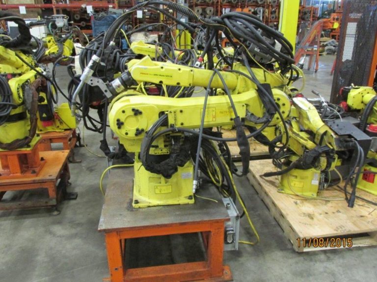 We Buy Used Robots | Sell your Surplus Robots | Universal Robotic Inc