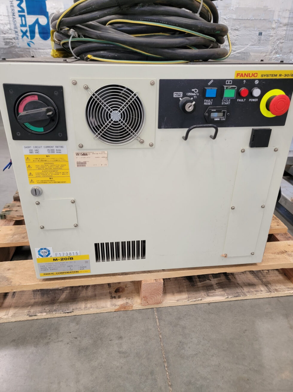 Fanuc M-20iB/25 | Industrial Robot | Universal Robotic Inc