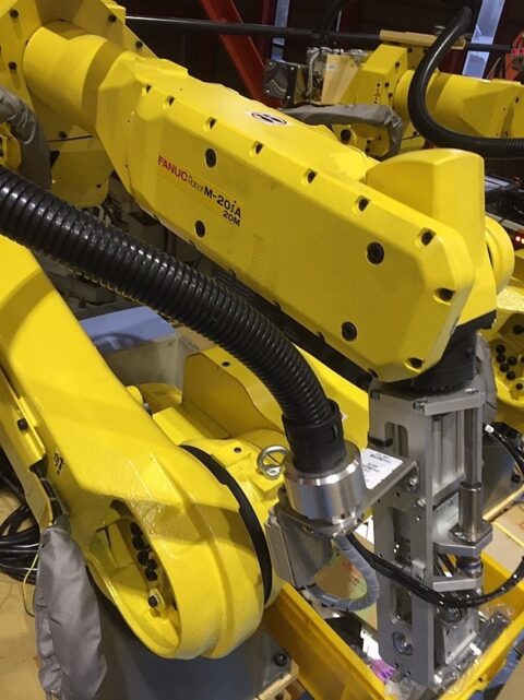Fanuc M-20iA/20 | Industrial Robot | Universal Robotic Inc