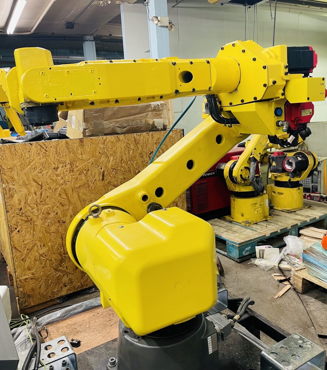 Fanuc M-20iA/20M | Industrial Robot | Universal Robotic Inc