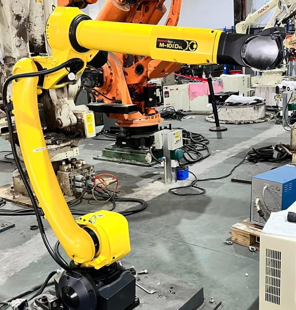 Fanuc M-10id/8L | Industrial Robot | Universal Robotic Inc